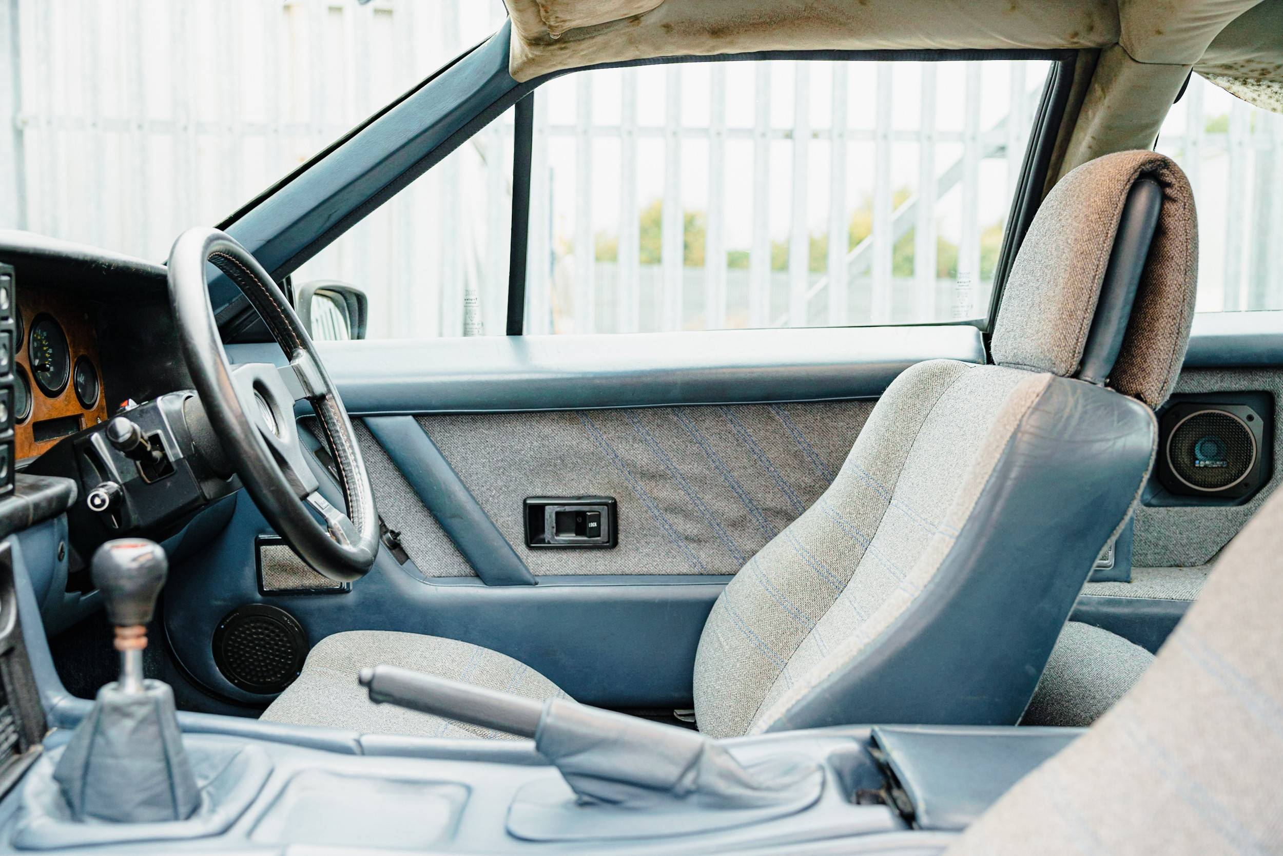 1986 Lotus Excel SE For Sale by Auction