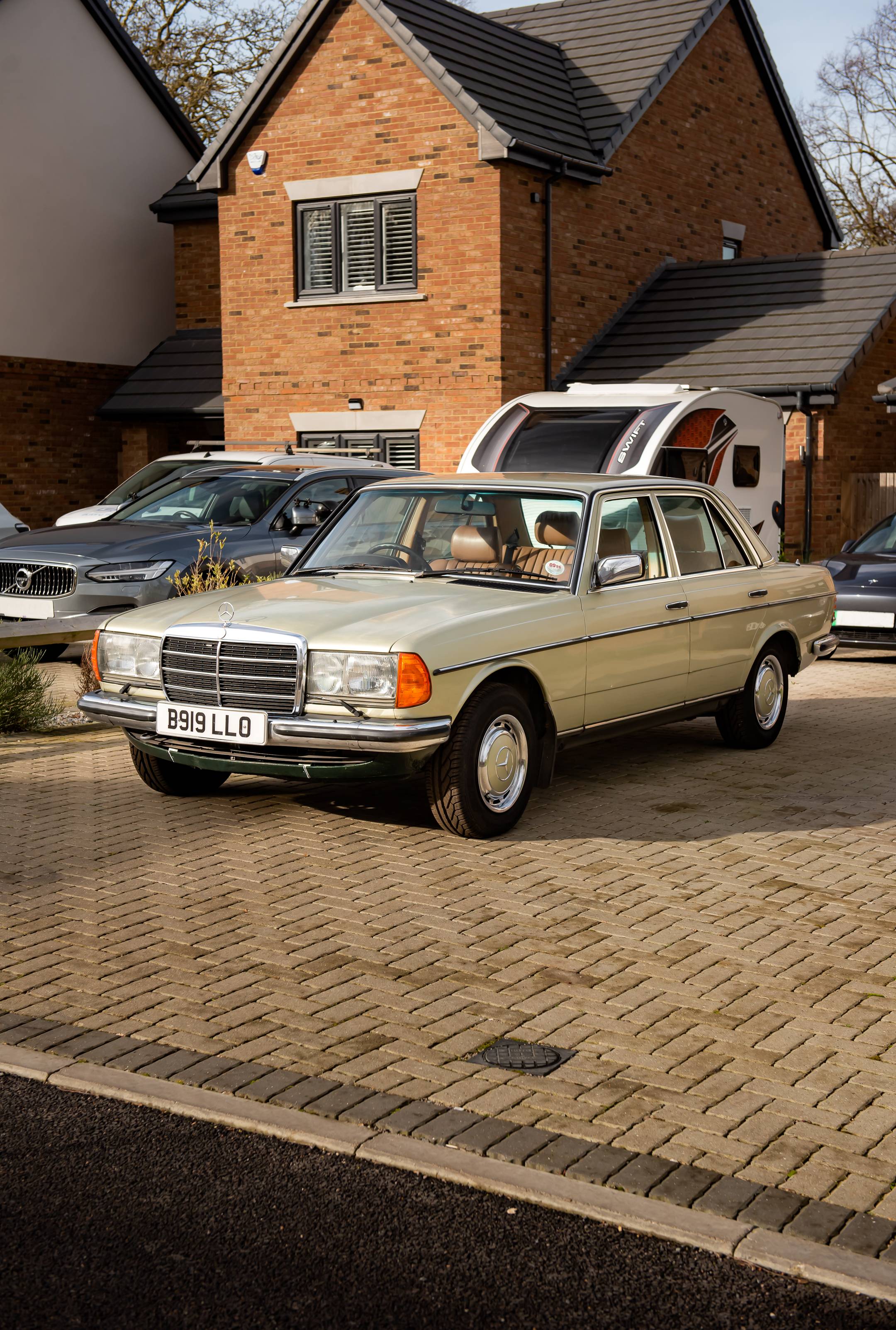 1984 Mercedes-Benz 280E For Sale by Auction