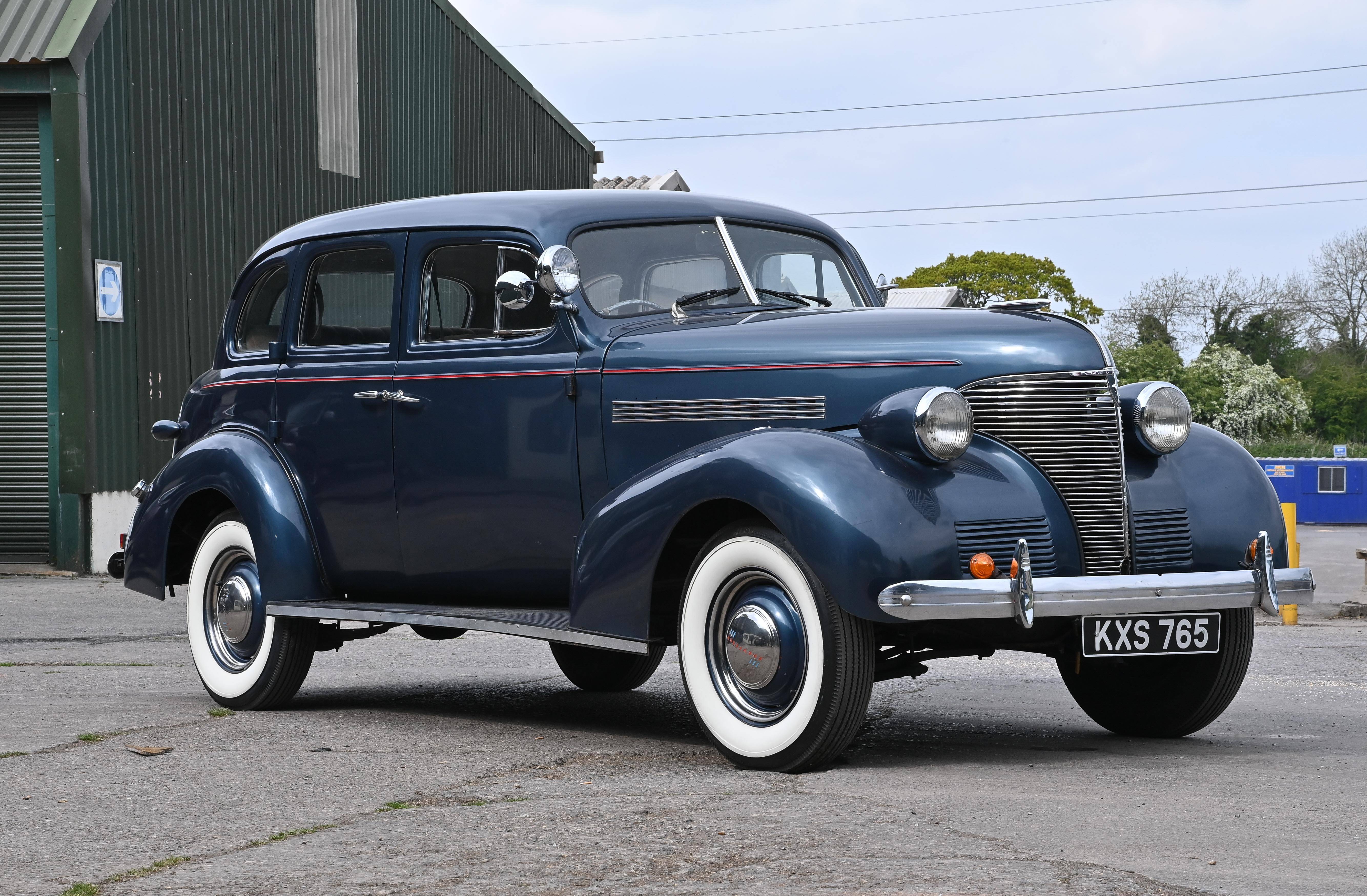 IMCDb.org: 1939 Chevrolet Master De Luxe Town Sedan [JA] in "Schley Ride to Canada, 1953"