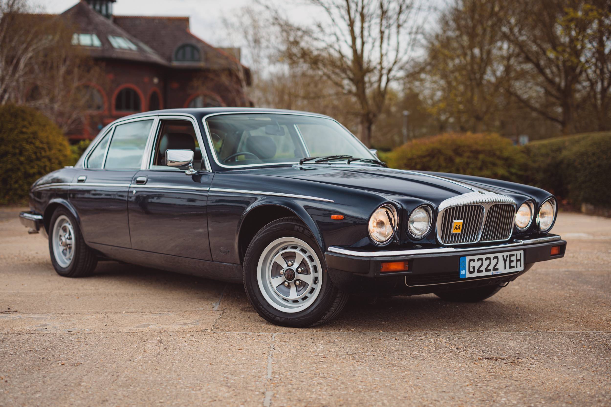 1989 Daimler Double Six For Sale by Auction